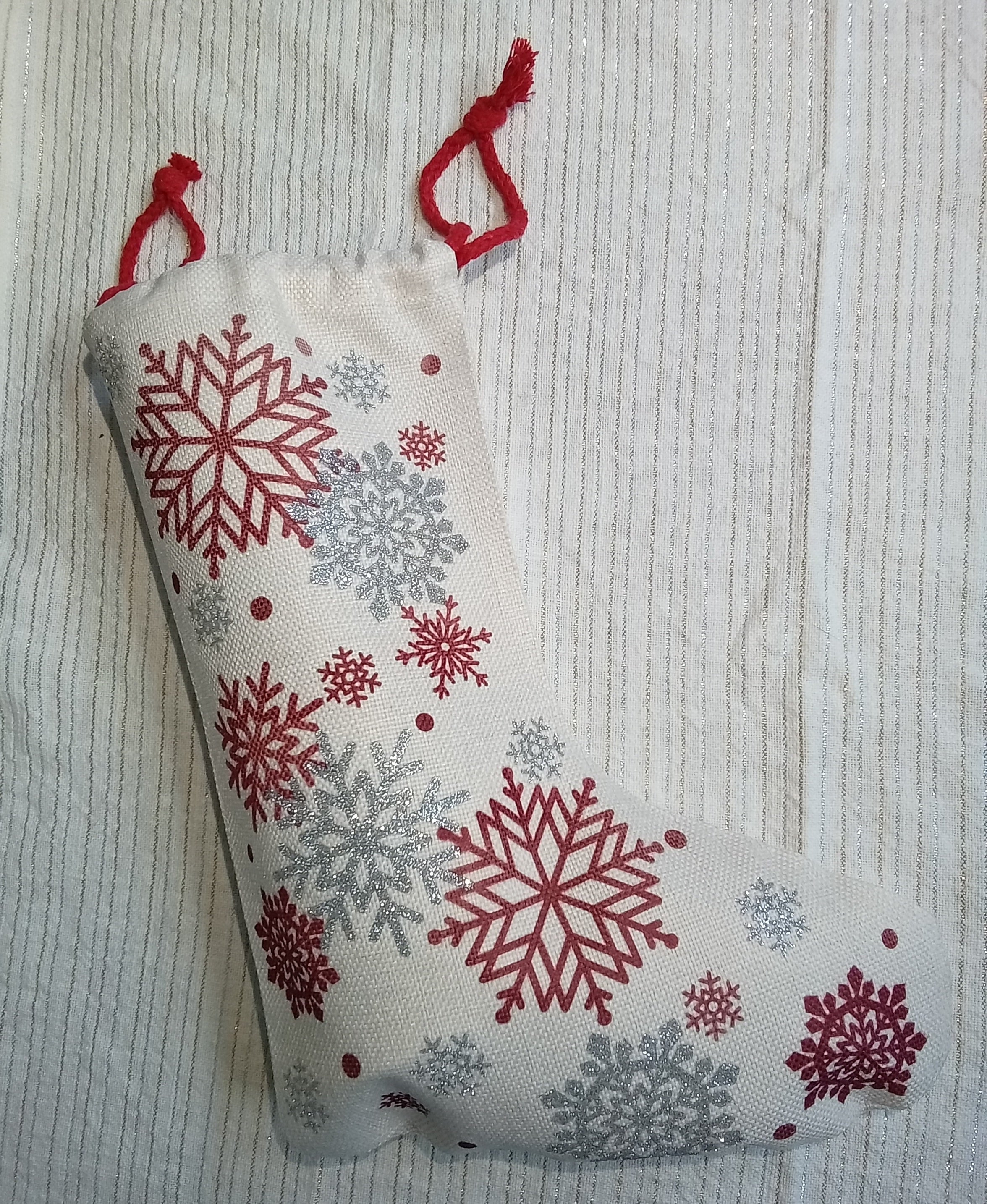 Stockings – Almeida Design Company